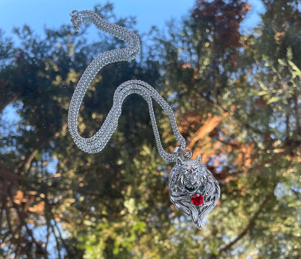 Ruby Wolf Necklace – LuxuryLyfeBoutiqueLLC